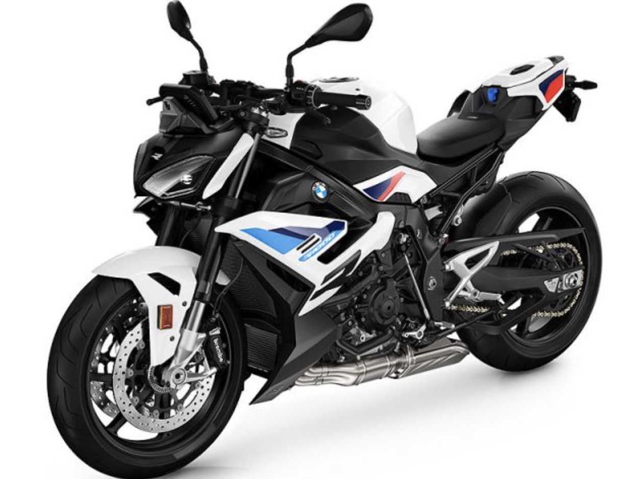 BMW S1000Rはロングツーリングに向いている？快適性と実力を検証！ - バイクマガジンMotoRush